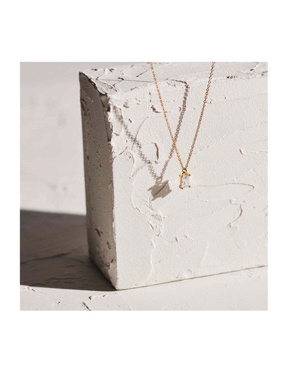 Radiant Gold Basics Baguette Necklace: Shine and Style